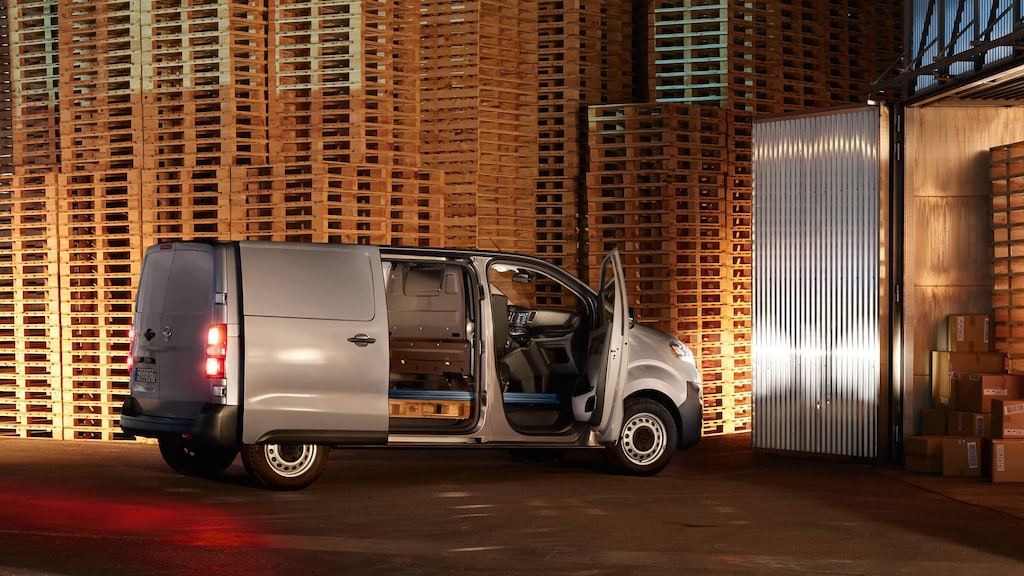 Vivaro Models | Van, Minibus, Transporter | Opel